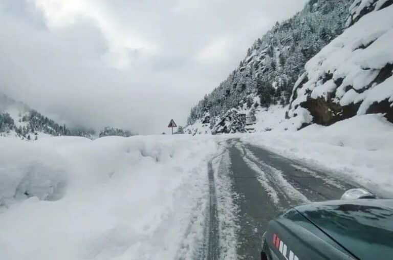 Kumrat Valley roads update amid cold weather, snow